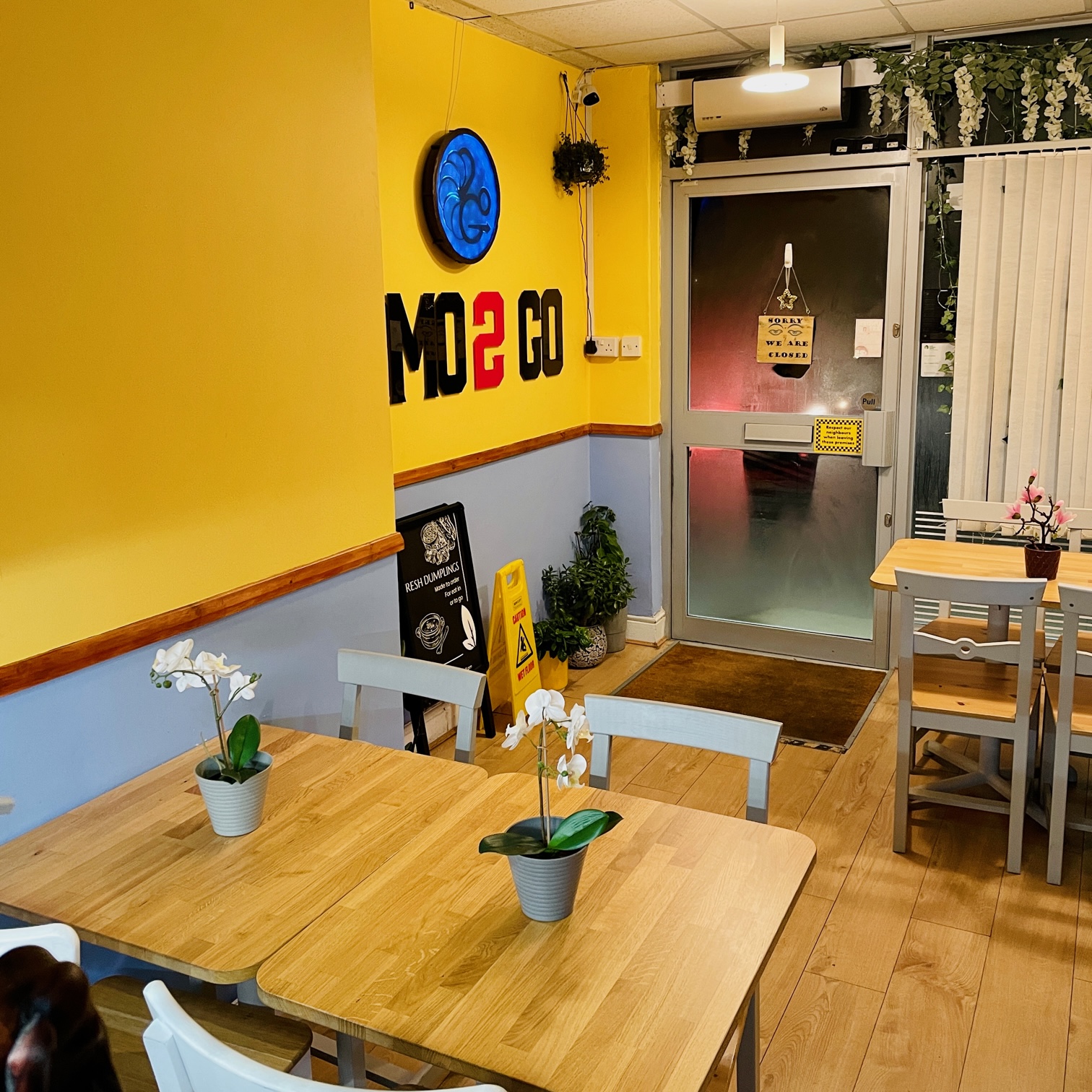Restaurant review: Momo 2 Go – Edible Reading